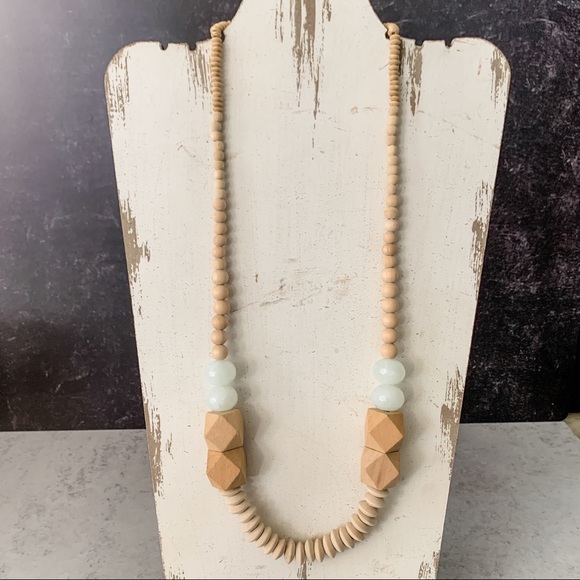 Meghan Browne | Jewelry | Nwt Meghan Browne Style Wood Acrylic Bead ...